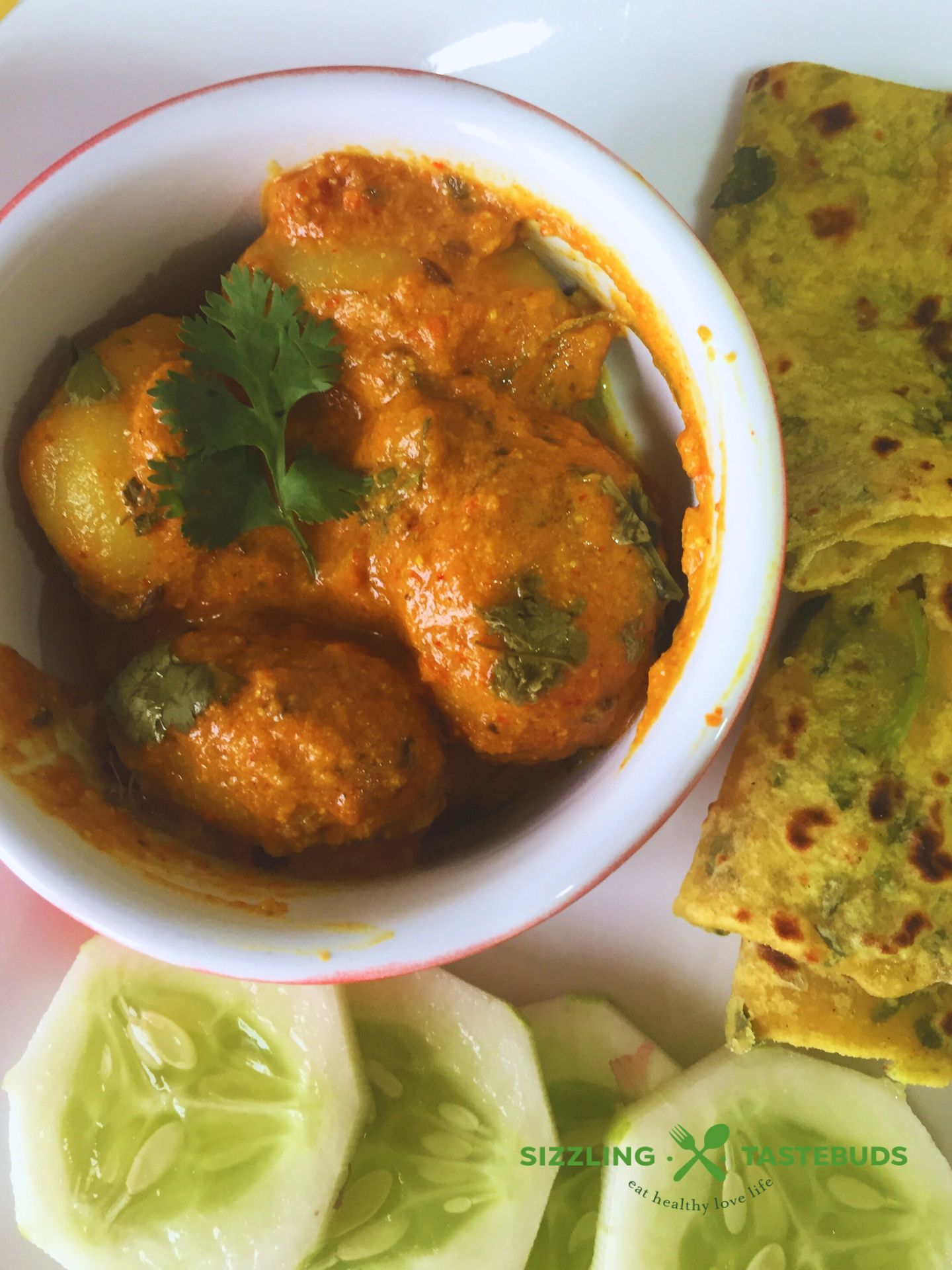 Dum Aloo Kashmiri~Kashmiri style Potato curry for Roti and Rice