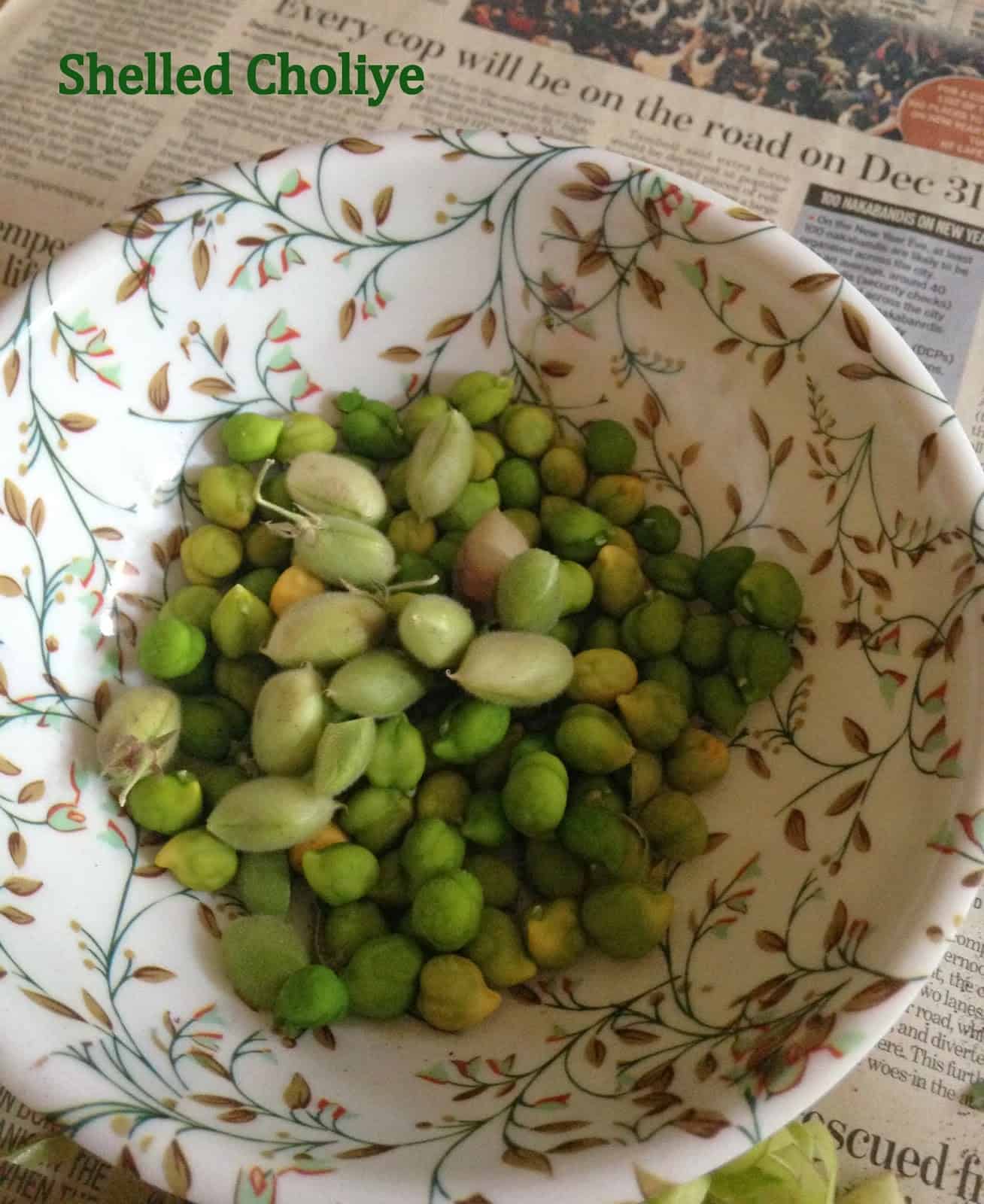 Aloo Choliya | Fresh Green Chickpeas Gravy | Sides for Roti - Sizzling ...