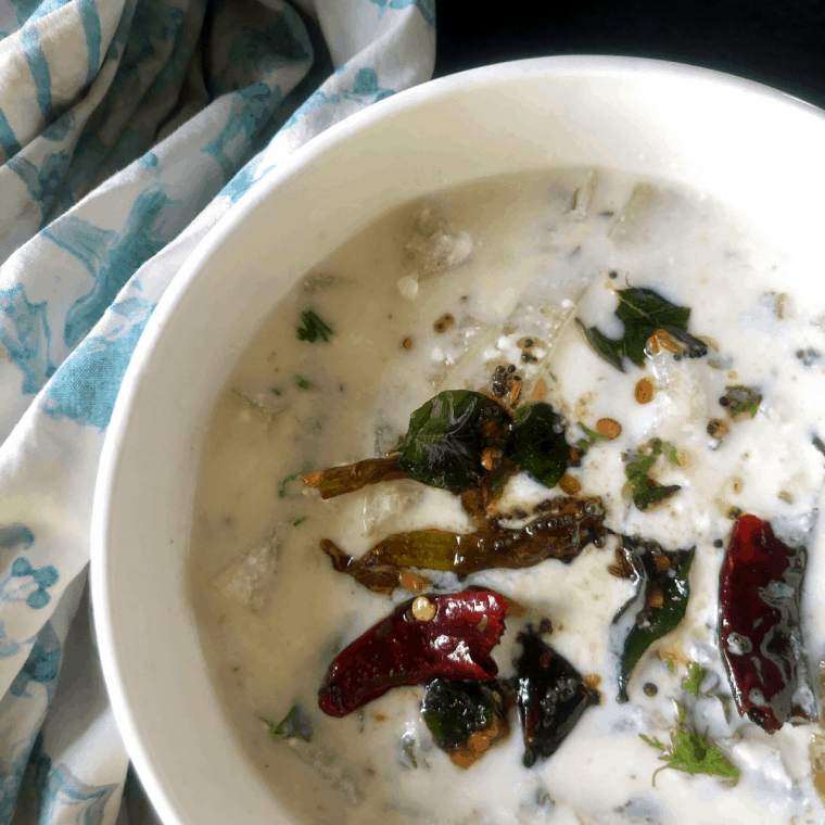 Apple Raita | Apple in spiced Yogurt sauce