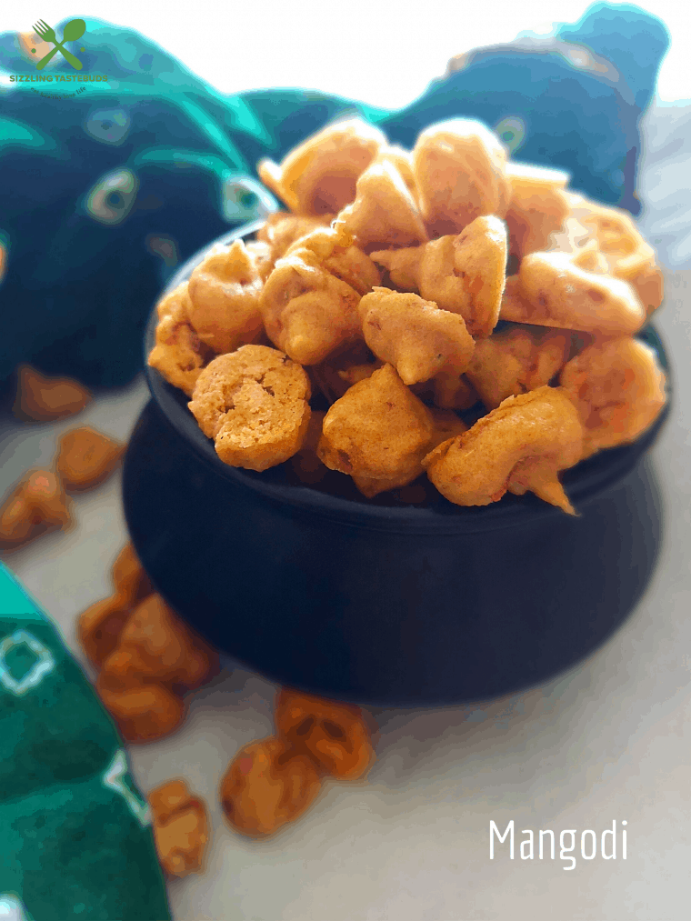 Mangodi~Moong Dal Vadi