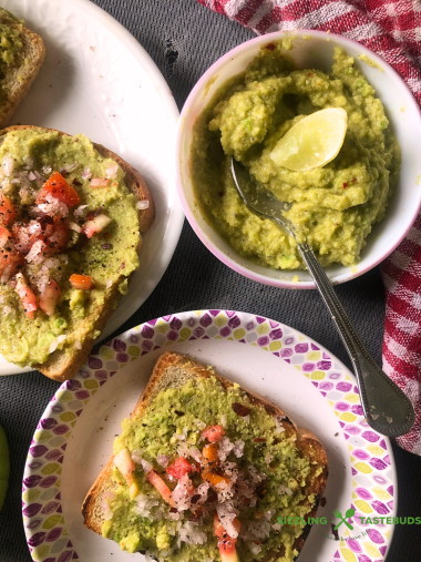 No cook Avocado Spread | Avocado Toast with Basil